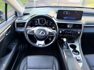 Grey Lexus RX 450h 2021 in Vilnius, with an engine capacity of 3.50 L and mileage of 30 thousand km for 38900 €, photo 16 on AUTOMOTO.COM.LV