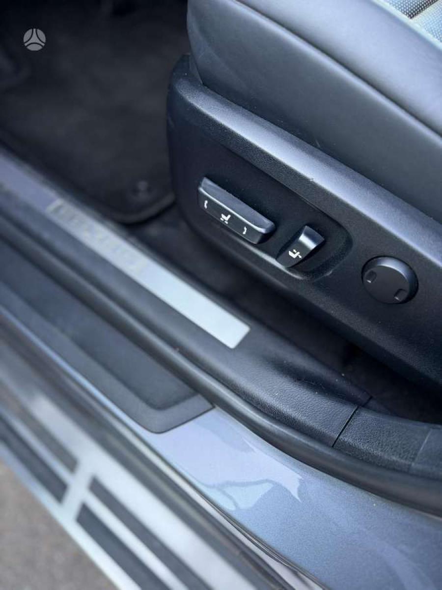 Grey Lexus RX 450h 2021 in Vilnius, with an engine capacity of 3.50 L and mileage of 30 thousand km for 38900 €, photo 25 on AUTOMOTO.COM.LV