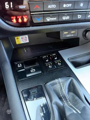 Grey Lexus RX 450h 2021 in Vilnius, with an engine capacity of 3.50 L and mileage of 30 thousand km for 38900 €, photo 28 on AUTOMOTO.COM.LV