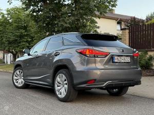 Pelēks Lexus RX 450h 2022 Viļņa, ar dzinēja tilpumu 3.50 L un nobraukumu 29 tūkst. km par 39450 €, foto 10 vietnē AUTOMOTO.COM.LV