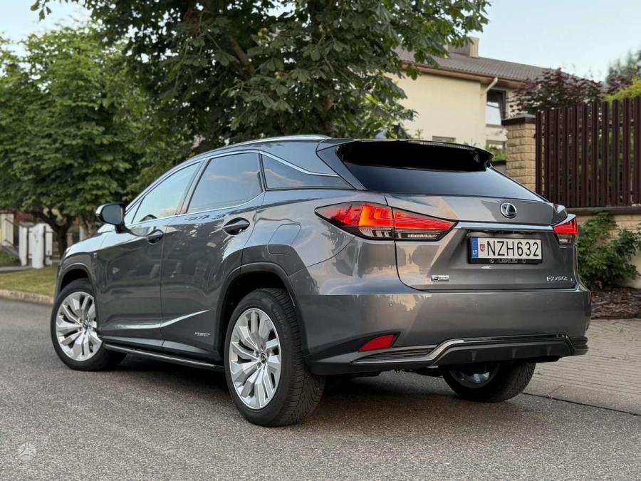 Pelēks Lexus RX 450h 2022 Viļņa, ar dzinēja tilpumu 3.50 L un nobraukumu 29 tūkst. km par 39450 €, foto 10 vietnē AUTOMOTO.COM.LV
