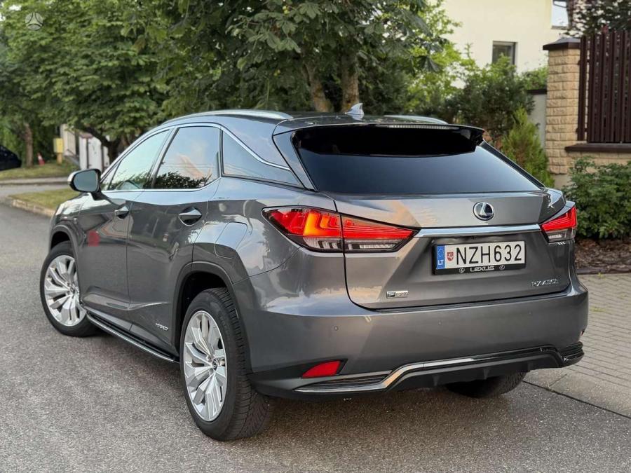 Pelēks Lexus RX 450h 2022 Viļņa, ar dzinēja tilpumu 3.50 L un nobraukumu 29 tūkst. km par 39450 €, foto 13 vietnē AUTOMOTO.COM.LV