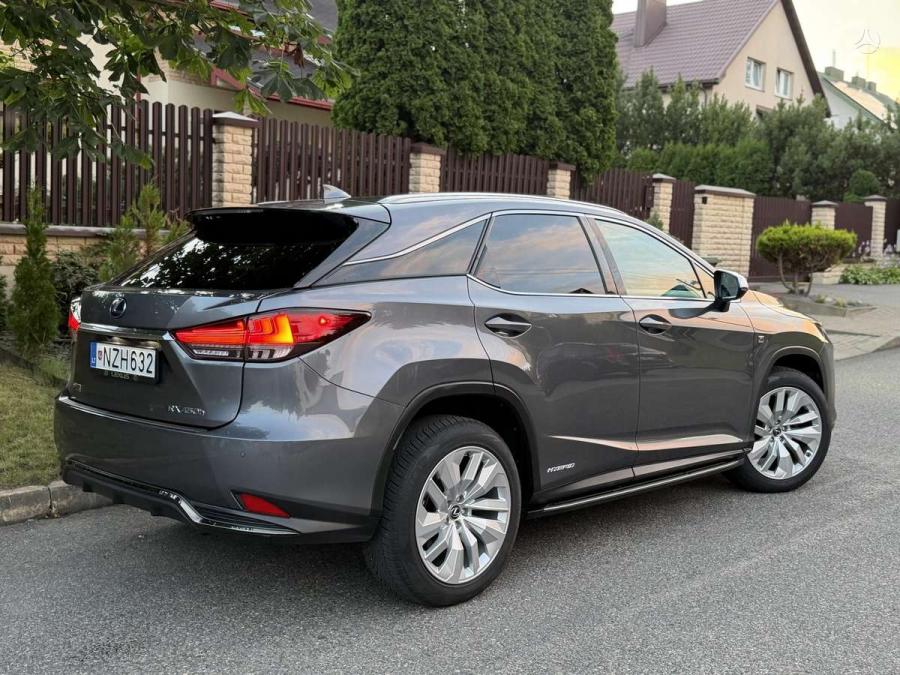 Pelēks Lexus RX 450h 2022 Viļņa, ar dzinēja tilpumu 3.50 L un nobraukumu 29 tūkst. km par 39450 €, foto 21 vietnē AUTOMOTO.COM.LV