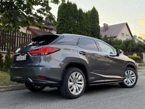 Pelēks Lexus RX 450h 2022 Viļņa, ar dzinēja tilpumu 3.50 L un nobraukumu 29 tūkst. km par 39450 €, foto 22 vietnē AUTOMOTO.COM.LV