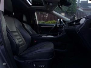Pelēks Lexus RX 450h 2022 Viļņa, ar dzinēja tilpumu 3.50 L un nobraukumu 29 tūkst. km par 39450 €, foto 42 vietnē AUTOMOTO.COM.LV