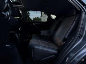 Pelēks Lexus RX 450h 2022 Viļņa, ar dzinēja tilpumu 3.50 L un nobraukumu 29 tūkst. km par 39450 €, foto 44 vietnē AUTOMOTO.COM.LV