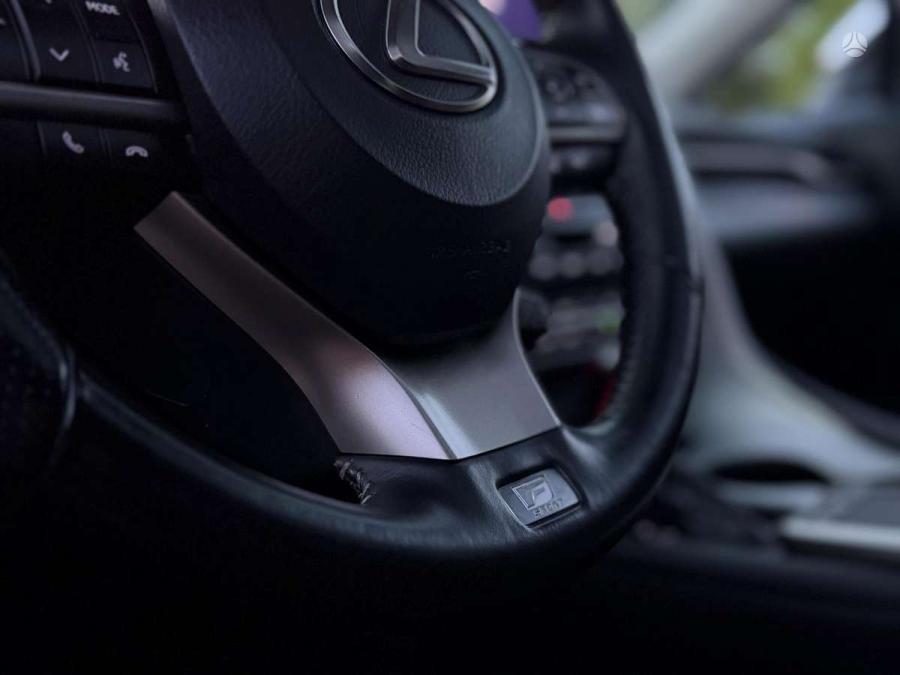 Pelēks Lexus RX 450h 2022 Viļņa, ar dzinēja tilpumu 3.50 L un nobraukumu 29 tūkst. km par 39450 €, foto 50 vietnē AUTOMOTO.COM.LV