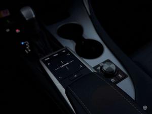 Pelēks Lexus RX 450h 2022 Viļņa, ar dzinēja tilpumu 3.50 L un nobraukumu 29 tūkst. km par 39450 €, foto 52 vietnē AUTOMOTO.COM.LV