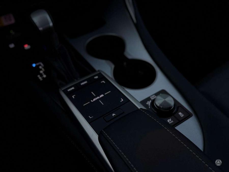 Pelēks Lexus RX 450h 2022 Viļņa, ar dzinēja tilpumu 3.50 L un nobraukumu 29 tūkst. km par 39450 €, foto 52 vietnē AUTOMOTO.COM.LV