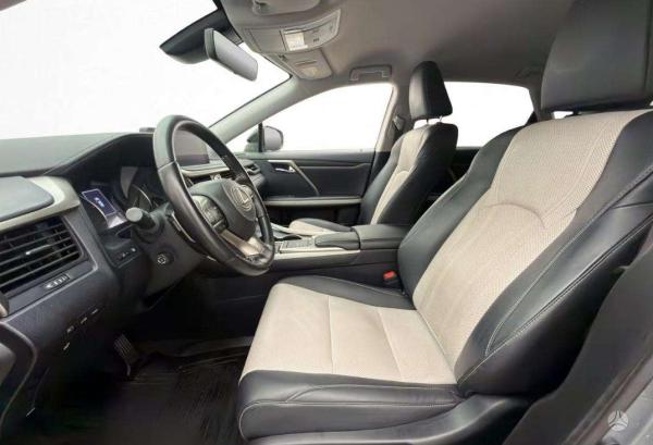 Pelēks Lexus RX 450h 2022 Viļņa, ar dzinēja tilpumu 3.46 L un nobraukumu 86 tūkst. km par 43000 €, foto 8 vietnē AUTOMOTO.COM.LV