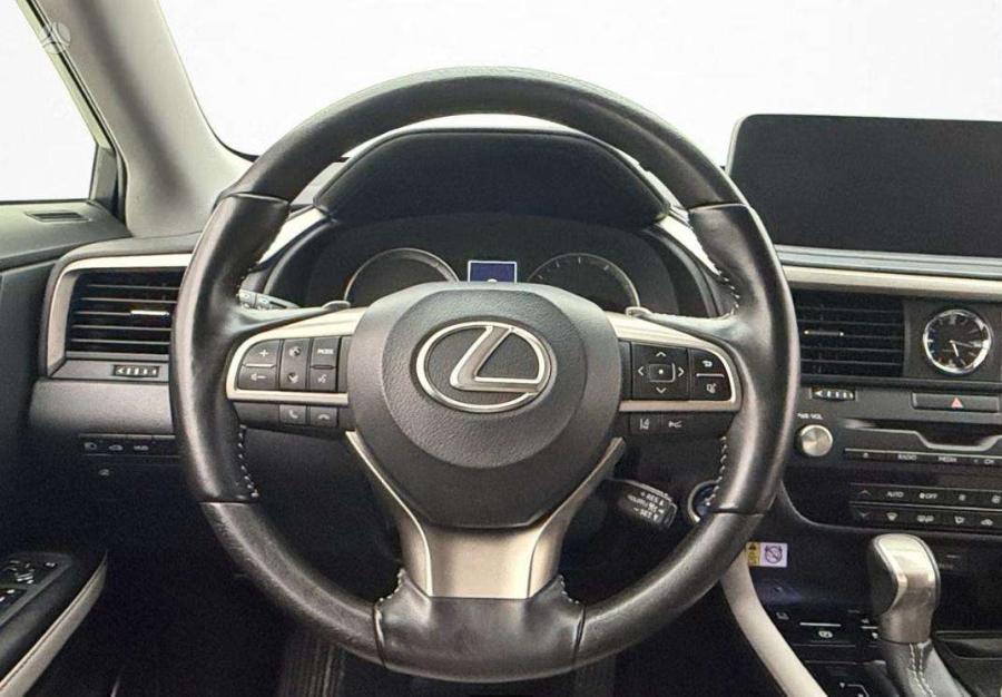 Grey Lexus RX 450h 2022 in Vilnius, with an engine capacity of 3.46 L and mileage of 86 thousand km for 43000 €, photo 11 on AUTOMOTO.COM.LV