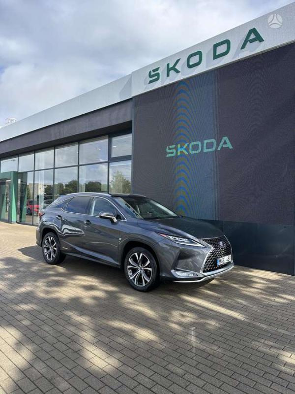 Grey Lexus RX 450h 2022 in Klaipeda, with an engine capacity of 3.46 L and mileage of 133 thousand km for 42800 €, photo 3 on AUTOMOTO.COM.LV