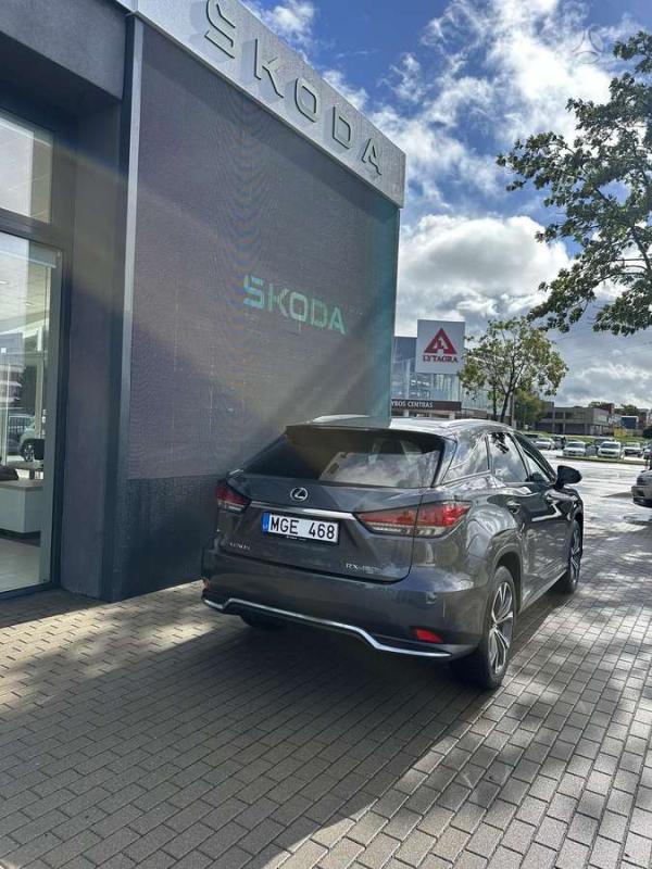Grey Lexus RX 450h 2022 in Klaipeda, with an engine capacity of 3.46 L and mileage of 133 thousand km for 42800 €, photo 6 on AUTOMOTO.COM.LV
