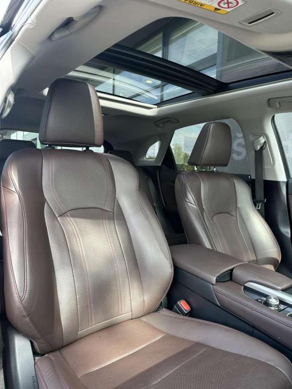 Grey Lexus RX 450h 2022 in Klaipeda, with an engine capacity of 3.46 L and mileage of 133 thousand km for 42800 €, photo 9 on AUTOMOTO.COM.LV