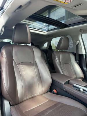 Pelēks Lexus RX 450h 2022 Klaipėda, ar dzinēja tilpumu 3.46 L un nobraukumu 133 tūkst. km par 42800 €, foto 9 vietnē AUTOMOTO.COM.LV