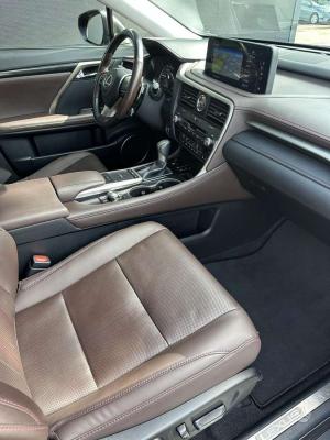 Pelēks Lexus RX 450h 2022 Klaipėda, ar dzinēja tilpumu 3.46 L un nobraukumu 133 tūkst. km par 42800 €, foto 10 vietnē AUTOMOTO.COM.LV