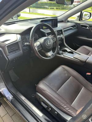 Pelēks Lexus RX 450h 2022 Klaipėda, ar dzinēja tilpumu 3.46 L un nobraukumu 133 tūkst. km par 42800 €, foto 11 vietnē AUTOMOTO.COM.LV