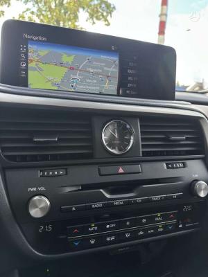 Pelēks Lexus RX 450h 2022 Klaipėda, ar dzinēja tilpumu 3.46 L un nobraukumu 133 tūkst. km par 42800 €, foto 23 vietnē AUTOMOTO.COM.LV