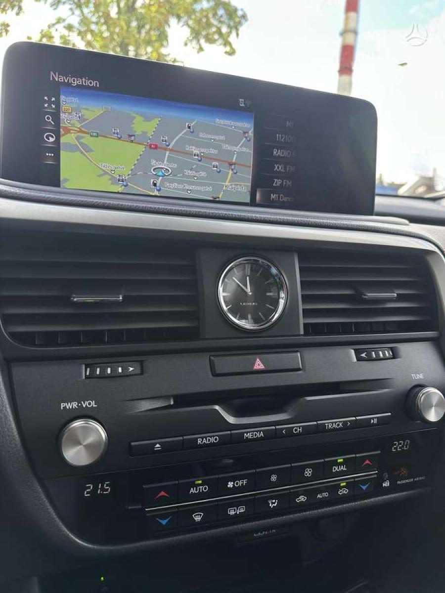 Pelēks Lexus RX 450h 2022 Klaipėda, ar dzinēja tilpumu 3.46 L un nobraukumu 133 tūkst. km par 42800 €, foto 23 vietnē AUTOMOTO.COM.LV