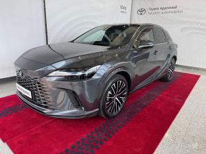 Серый Лексус RX 450h 2023 в Шяуляй, объемом двигателя 2.49 л и пробегом 12 тыс. км за 60900 €, фото  на AUTOMOTO.COM.LV