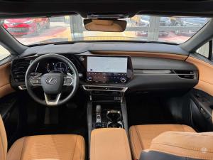 Grey Lexus RX 450h 2023 in Siauliai, with an engine capacity of 2.49 L and mileage of 12 thousand km for 60900 €, photo 15 on AUTOMOTO.COM.LV