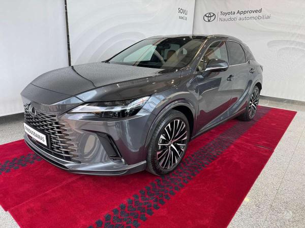 Pelēks Lexus RX 450h 2023 Šauļi, ar dzinēja tilpumu 2.49 L un nobraukumu 12 tūkst. km par 60900 €, foto 1 vietnē AUTOMOTO.COM.LV