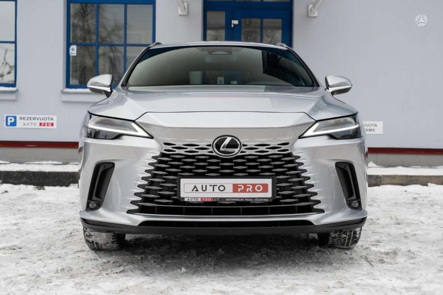 Pelēks Lexus RX 450h 2024 Viļņa, ar dzinēja tilpumu 2.49 L un nobraukumu 85 tūkst. km par 58900 €, foto 2 vietnē AUTOMOTO.COM.LV