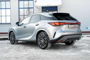 Pelēks Lexus RX 450h 2024 Kauņa, ar dzinēja tilpumu 2.49 L un nobraukumu 83 tūkst. km par 59900 €, foto 5 vietnē AUTOMOTO.COM.LV