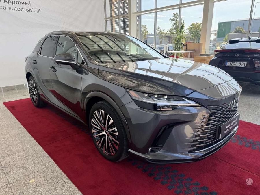 Pelēks Lexus RX 450h 2025 Šauļi, ar dzinēja tilpumu 2.49 L un nobraukumu 19 tūkst. km par 64900 €, foto 3 vietnē AUTOMOTO.COM.LV