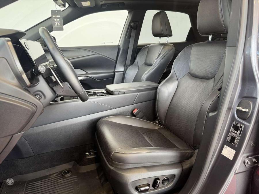 Pelēks Lexus RX 450h 2025 Šauļi, ar dzinēja tilpumu 2.49 L un nobraukumu 19 tūkst. km par 64900 €, foto 18 vietnē AUTOMOTO.COM.LV