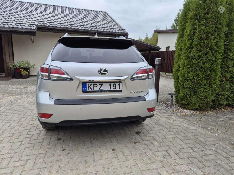 Pelēks Lexus RX 450h 2014 Mažeikiai, ar dzinēja tilpumu 3.50 L un nobraukumu 85 tūkst. km par 17900 €, foto 4 vietnē AUTOMOTO.COM.LV