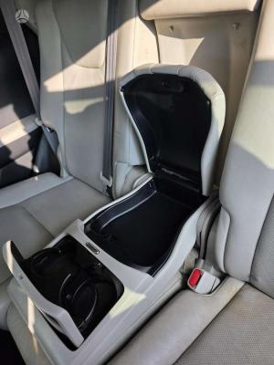Sarkans Lexus RX 450h 2009 Klaipėda, ar dzinēja tilpumu 3.46 L un nobraukumu 332 tūkst. km par 8500 €, foto 17 vietnē AUTOMOTO.COM.LV