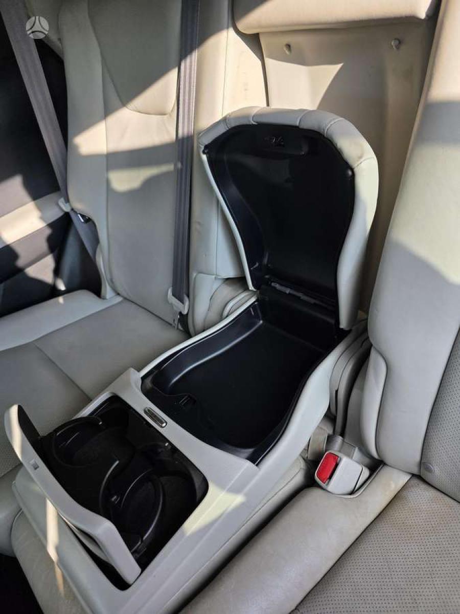 Sarkans Lexus RX 450h 2009 Klaipėda, ar dzinēja tilpumu 3.46 L un nobraukumu 332 tūkst. km par 8500 €, foto 17 vietnē AUTOMOTO.COM.LV