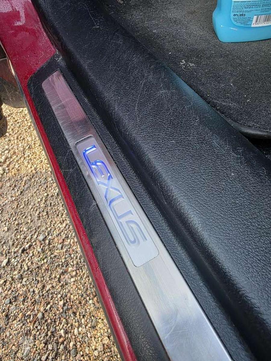 Sarkans Lexus RX 450h 2009 Klaipėda, ar dzinēja tilpumu 3.46 L un nobraukumu 332 tūkst. km par 8500 €, foto 19 vietnē AUTOMOTO.COM.LV