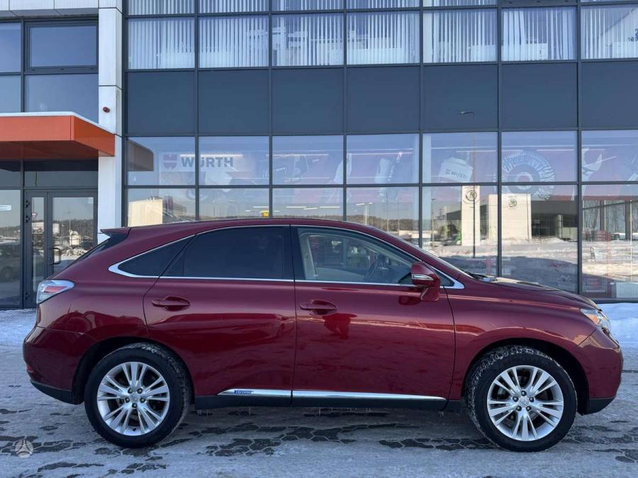 Red Lexus RX 450h 2011 in Vilnius, with an engine capacity of 0.00 L and mileage of 240 thousand km for 11600 €, photo 5 on AUTOMOTO.COM.LV