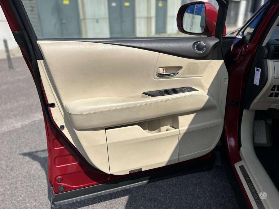 Sarkans Lexus RX 450h 2011 Viļņa, ar dzinēja tilpumu 3.50 L un nobraukumu 293 tūkst. km par 11999 €, foto 10 vietnē AUTOMOTO.COM.LV