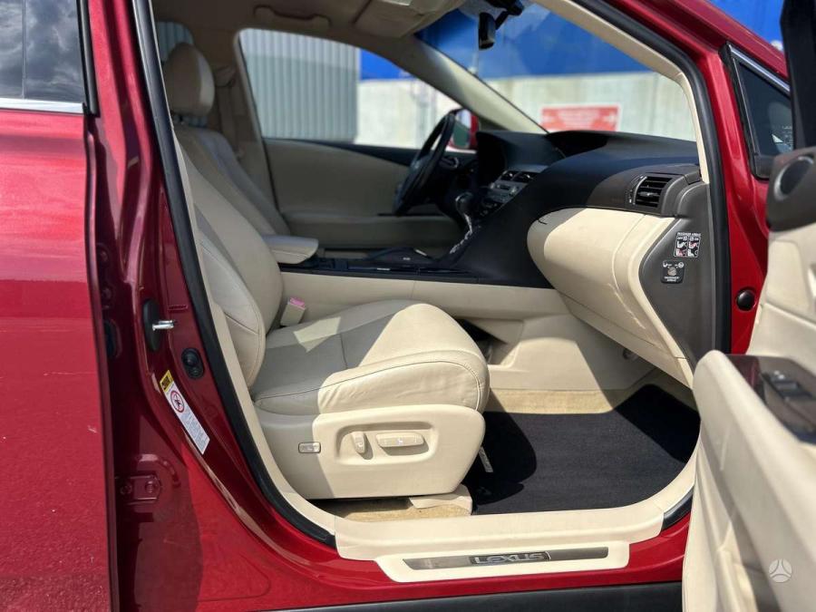 Sarkans Lexus RX 450h 2011 Viļņa, ar dzinēja tilpumu 3.50 L un nobraukumu 293 tūkst. km par 11999 €, foto 24 vietnē AUTOMOTO.COM.LV