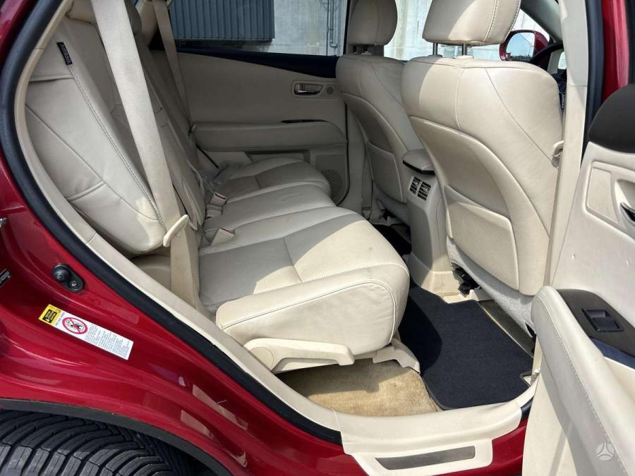 Sarkans Lexus RX 450h 2011 Viļņa, ar dzinēja tilpumu 3.50 L un nobraukumu 293 tūkst. km par 11999 €, foto 30 vietnē AUTOMOTO.COM.LV