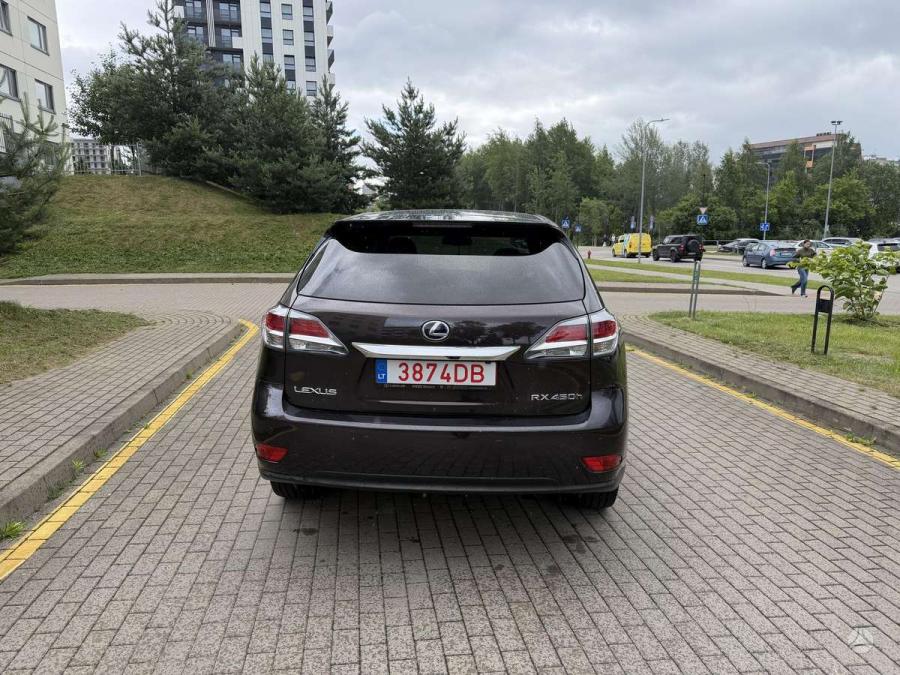 Red Lexus RX 450h 2013 in Vilnius, with an engine capacity of 3.46 L and mileage of 160 thousand km for 13800 €, photo 3 on AUTOMOTO.COM.LV