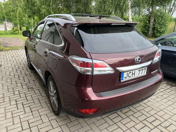 Красный Лексус RX 450h 2015 в Шакяй, объемом двигателя 3.46 л и пробегом 177 тыс. км за 19000 €, фото 4 на AUTOMOTO.COM.LV