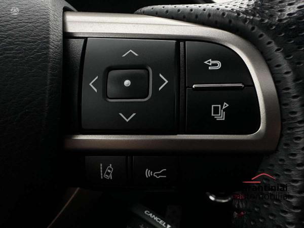 Красный Лексус RX 450h 2018 в Вильнюс, объемом двигателя 3.46 л и пробегом 139 тыс. км за 37550 €, фото 11 на AUTOMOTO.COM.LV