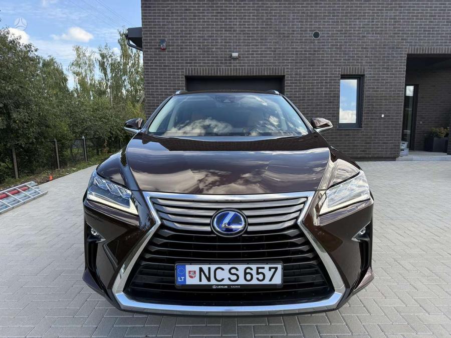 Red Lexus RX 450h 2019 in Vilnius, with an engine capacity of 3.46 L and mileage of 58 thousand km for 29950 €, photo 10 on AUTOMOTO.COM.LV