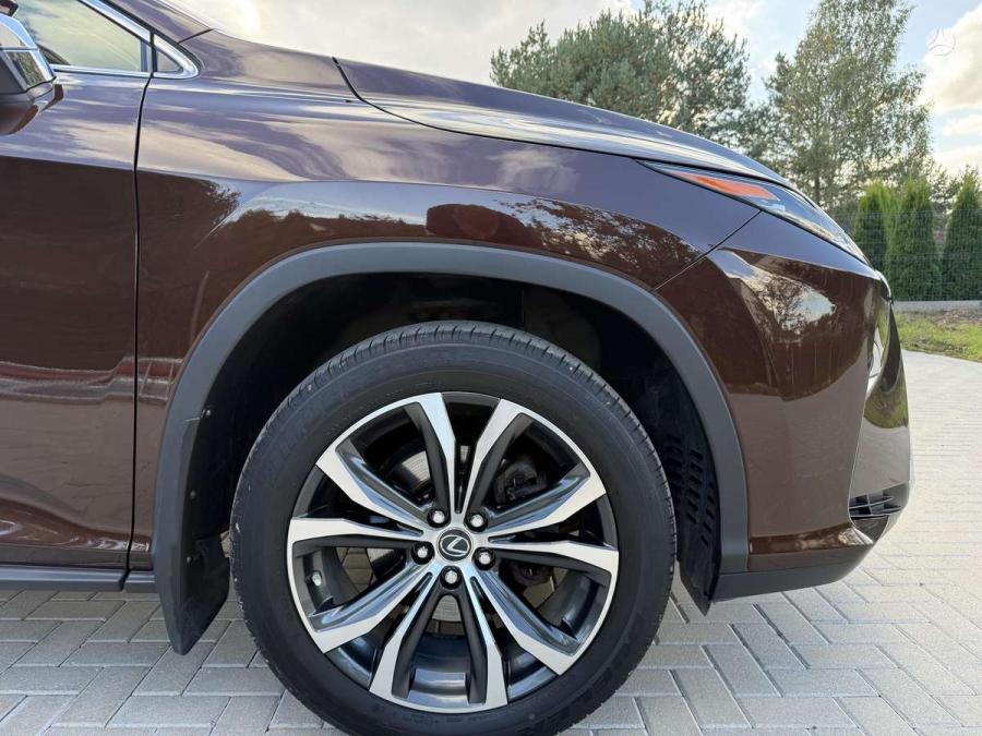 Red Lexus RX 450h 2019 in Vilnius, with an engine capacity of 3.46 L and mileage of 58 thousand km for 29950 €, photo 14 on AUTOMOTO.COM.LV