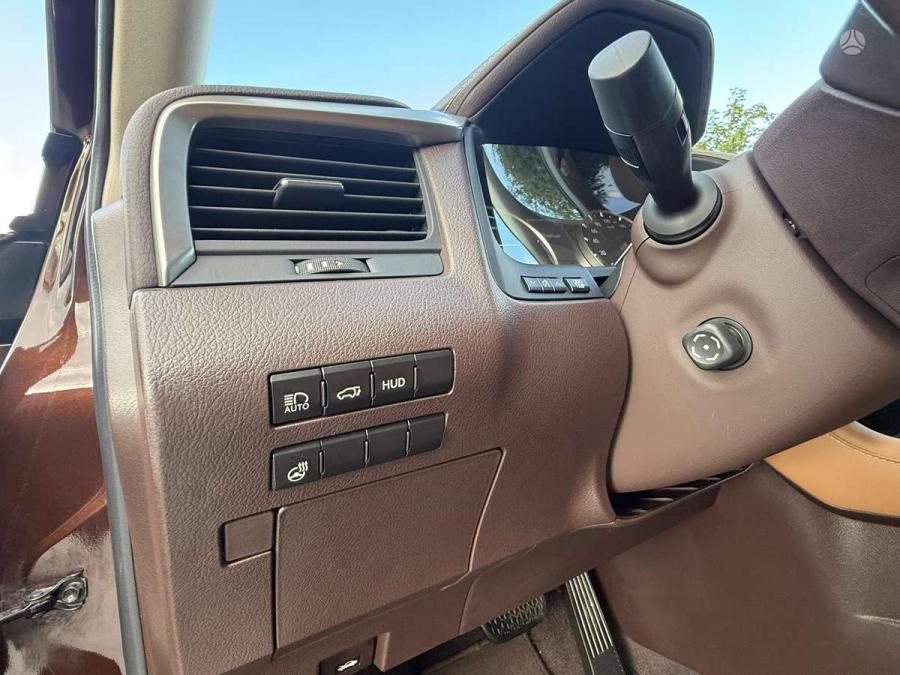 Red Lexus RX 450h 2019 in Vilnius, with an engine capacity of 3.46 L and mileage of 58 thousand km for 29950 €, photo 18 on AUTOMOTO.COM.LV