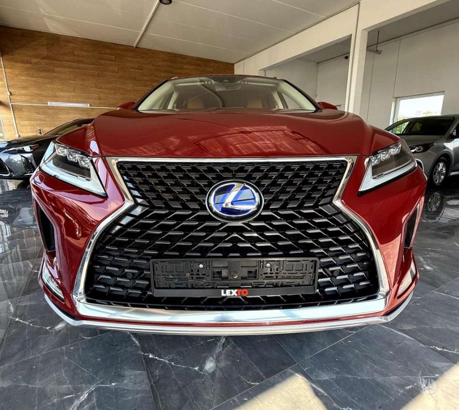 Red Lexus RX 450h 2021 in Panevezys, with an engine capacity of 3.50 L and mileage of 44 thousand km for 39900 €, photo 6 on AUTOMOTO.COM.LV