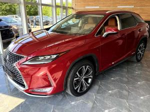 Red Lexus RX 450h 2021 in Panevezys, with an engine capacity of 3.50 L and mileage of 44 thousand km for 39900 €, photo 8 on AUTOMOTO.COM.LV