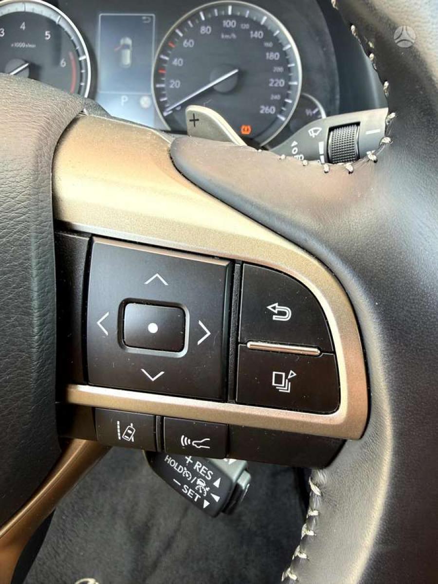 Red Lexus RX 450h 2021 in Panevezys, with an engine capacity of 3.50 L and mileage of 44 thousand km for 39900 €, photo 26 on AUTOMOTO.COM.LV