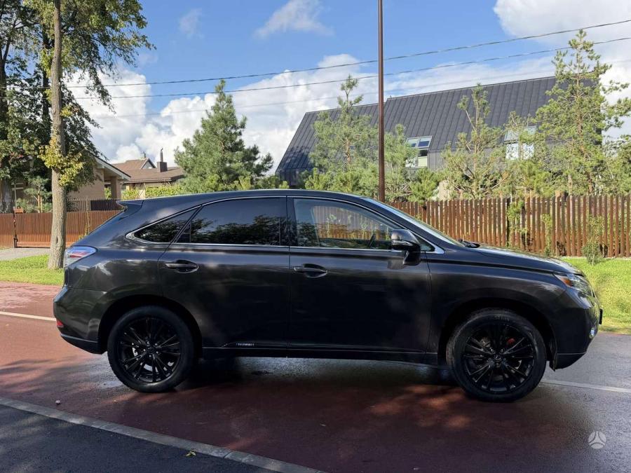 Violets Lexus RX 450h 2010 Šauļi, ar dzinēja tilpumu 3.50 L un nobraukumu 297 tūkst. km par 8850 €, foto 3 vietnē AUTOMOTO.COM.LV