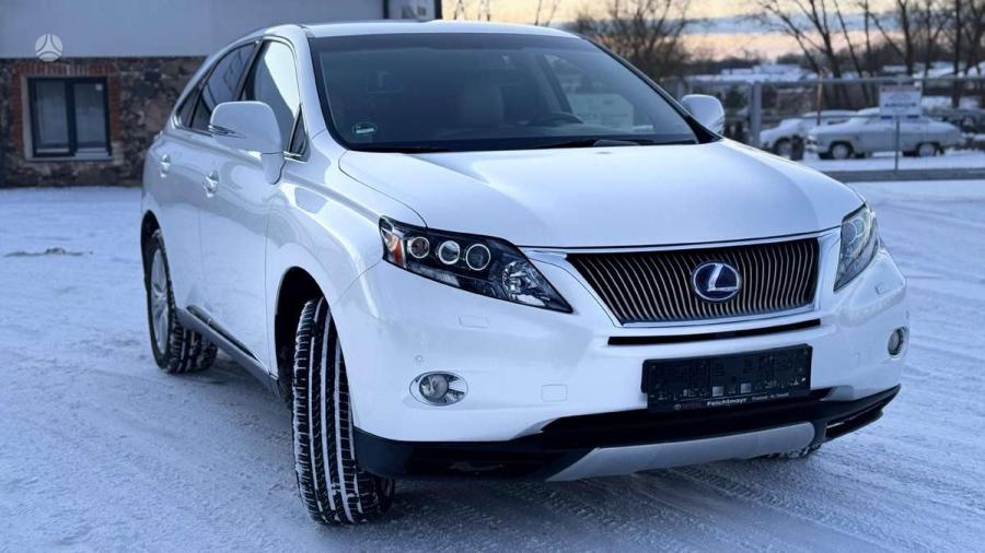 White Lexus RX 450h 2009 in Panevezys, with an engine capacity of 3.50 L and mileage of 280 thousand km for 10000 €, photo 2 on AUTOMOTO.COM.LV