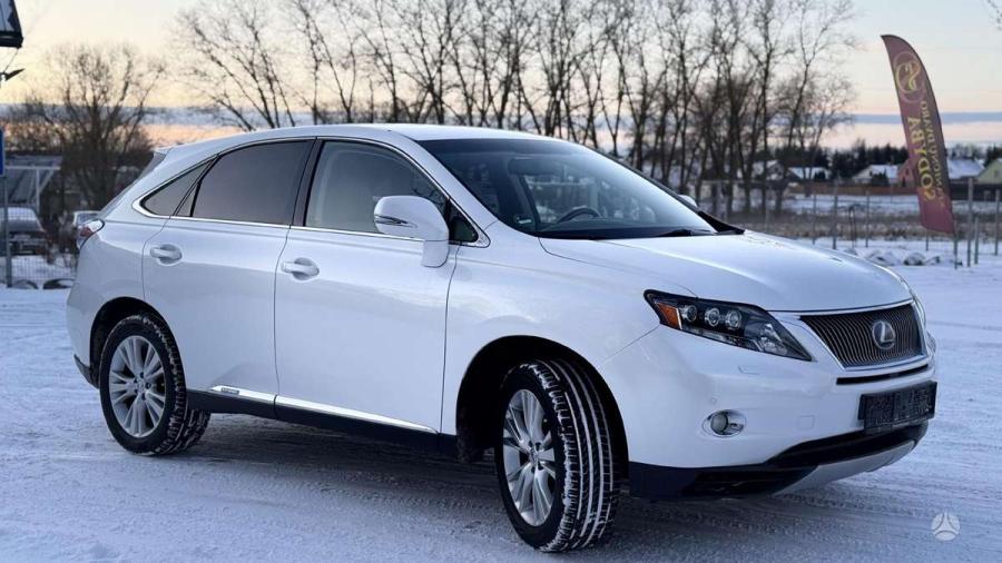 White Lexus RX 450h 2009 in Panevezys, with an engine capacity of 3.50 L and mileage of 280 thousand km for 10000 €, photo 3 on AUTOMOTO.COM.LV